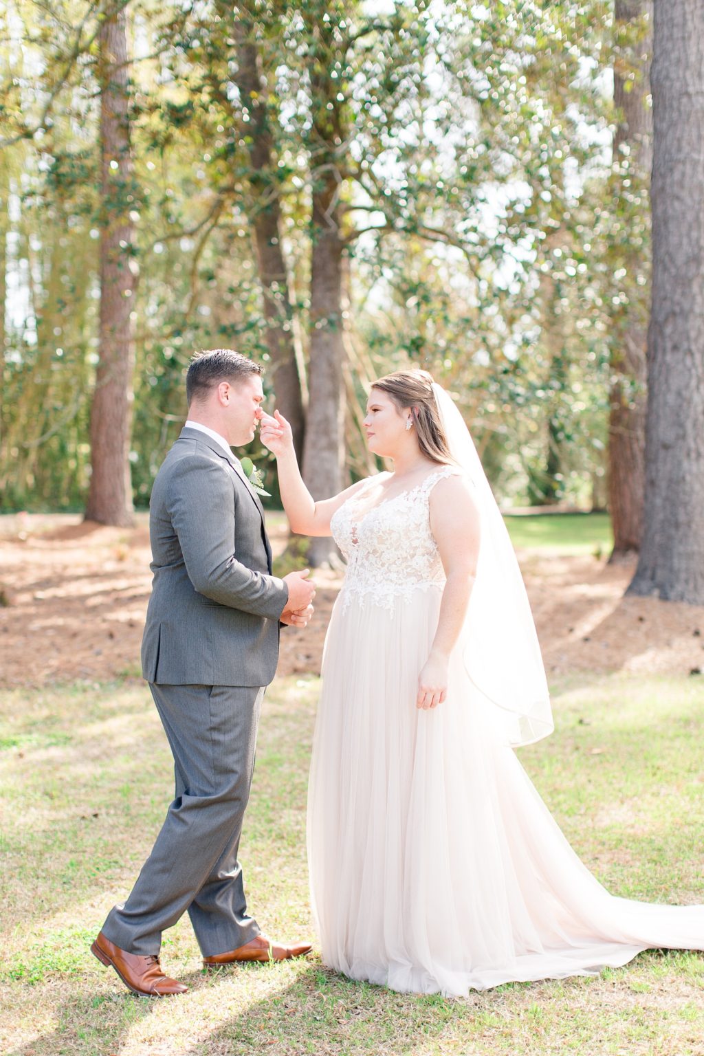 Spring Wedding At Copper Ridge On The Neuse | Taylor And Cole | Dakota ...