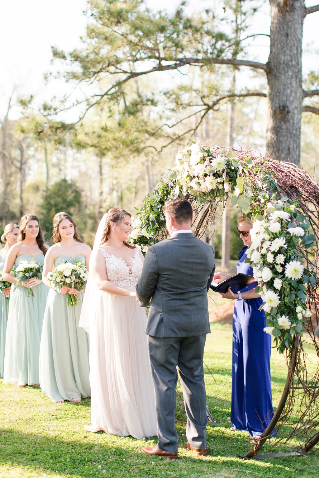 Spring Wedding At Copper Ridge On The Neuse | Taylor And Cole | Dakota ...