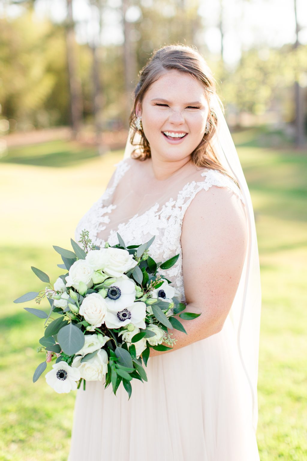 Spring Wedding At Copper Ridge On The Neuse | Taylor And Cole | Dakota ...