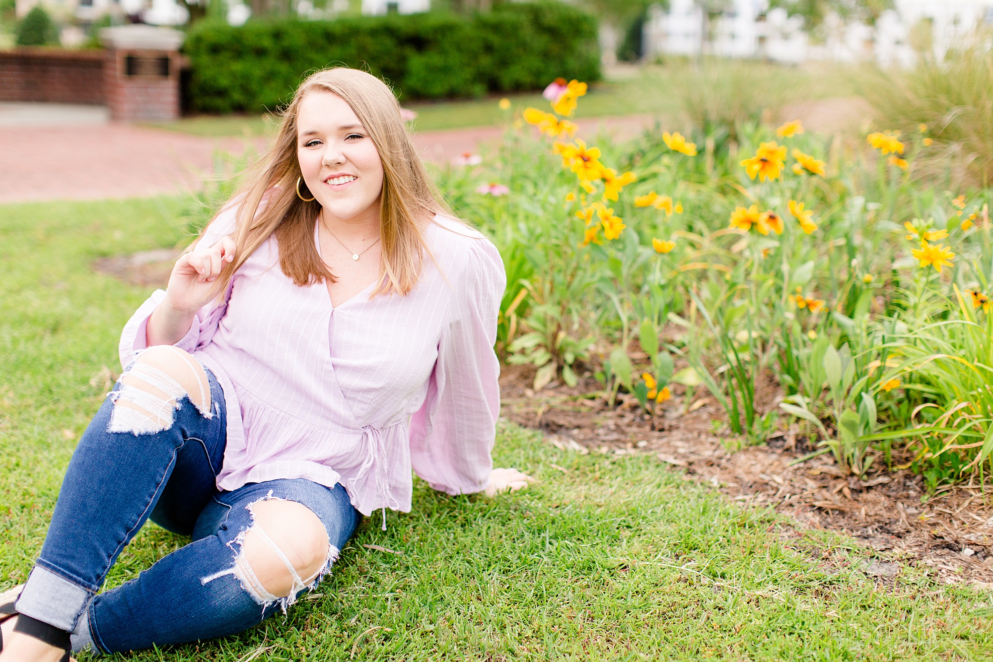Downtown Wilmington, NC Spring Senior Photos | Lydia Butler | Dakota ...